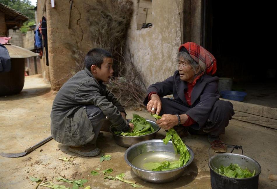 "In the Octagonal Cage" the woman's "disordered clothes" have slapped ...