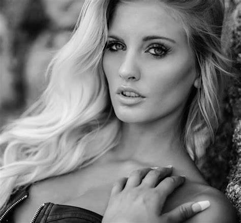 Female Cambria Joy, USA - iMedia