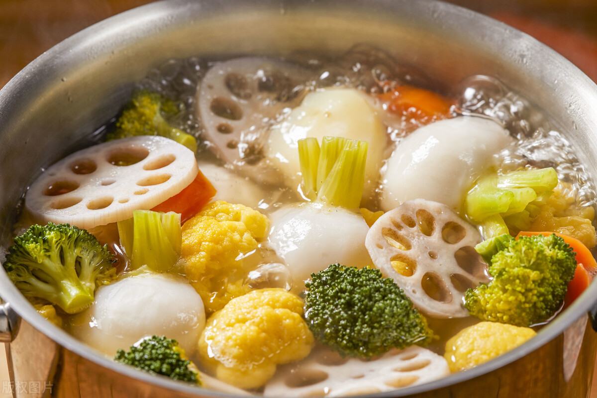 What is the difference between stewing and steaming in terms of cooking ...