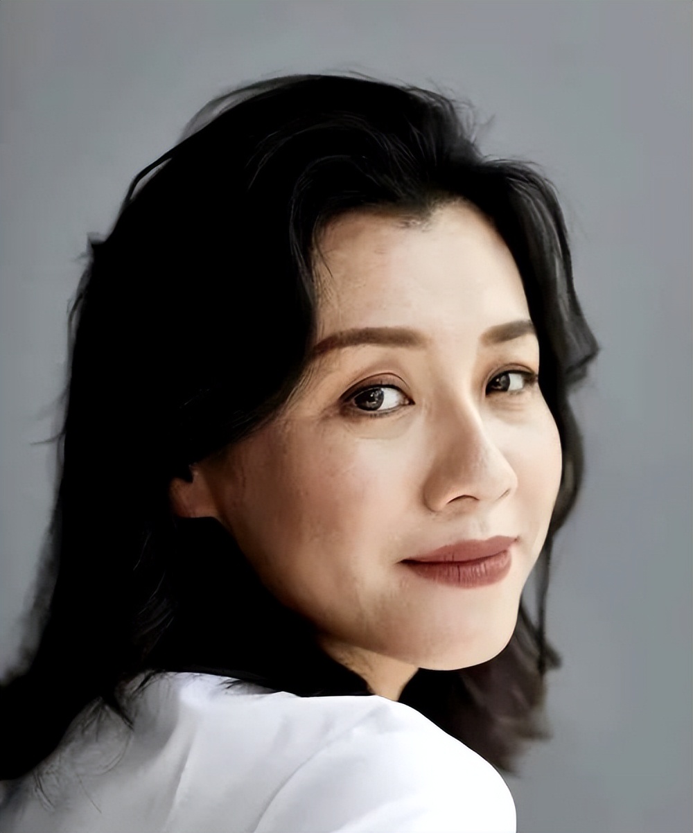 Years are merciless! Yan Ni and Liu Lin play the role of an old man ...