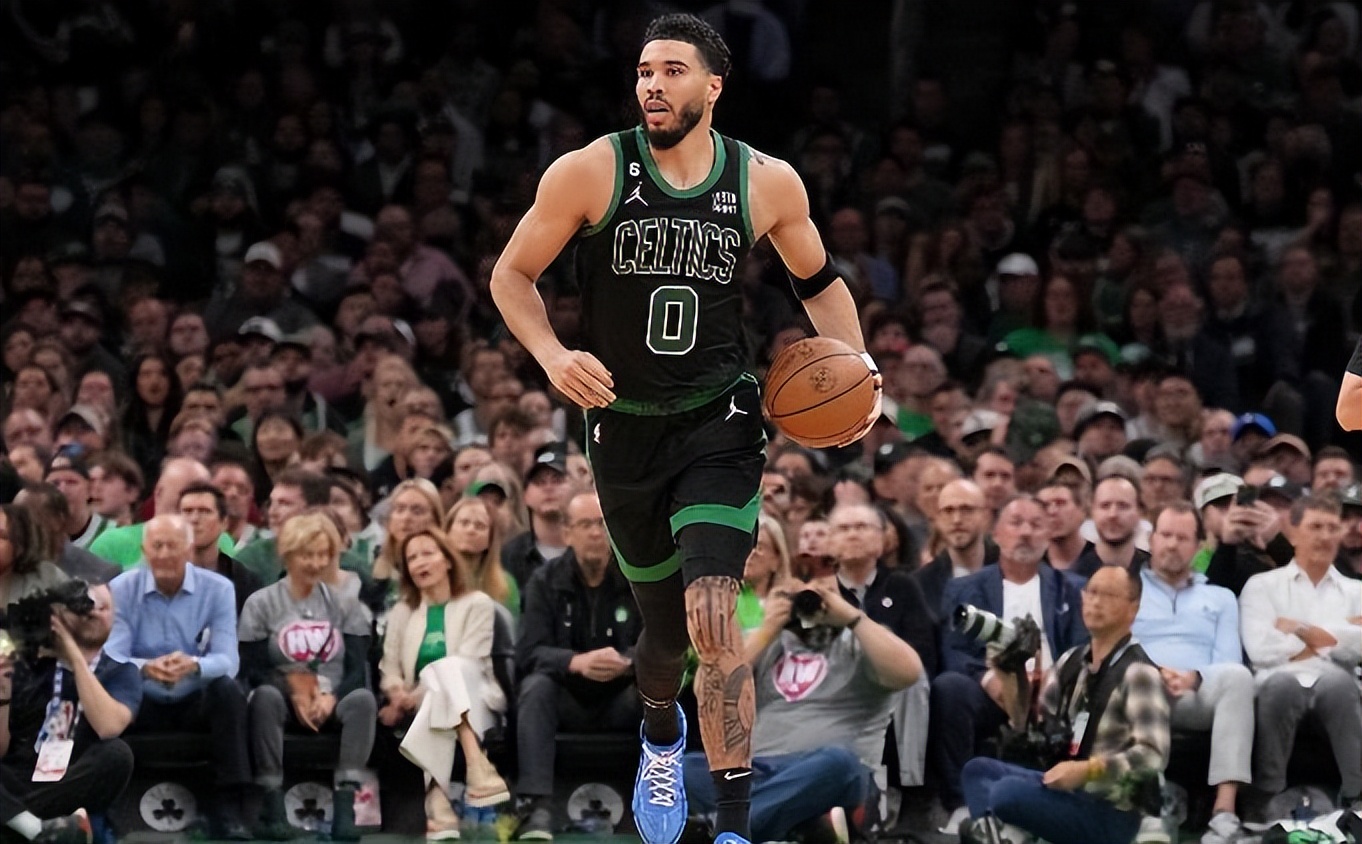 Scored 46 points in a single quarter, setting a record! Butler deserves ...