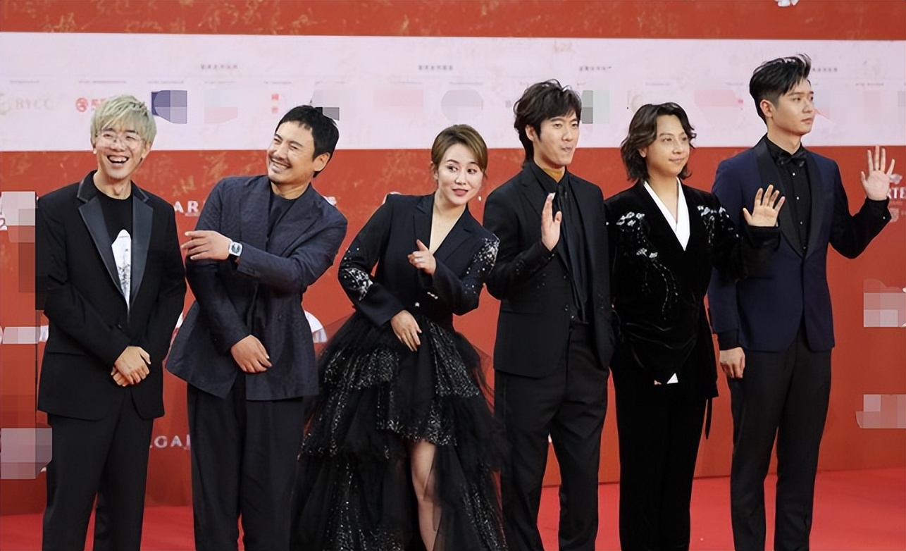 Wu Jing 2 refused the beauties to hold hands, and the director shouted ...
