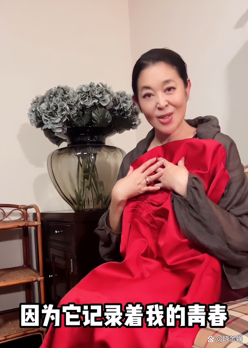 Ni Ping: The 100 sets of dresses that hosted the party that year wanted ...