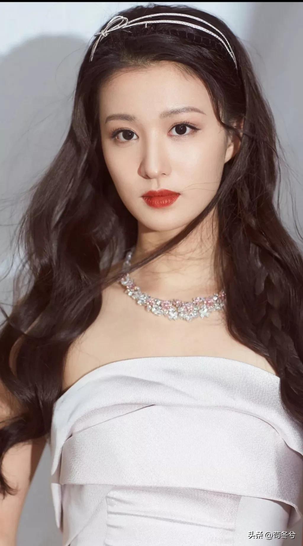 Wang Churan's beautiful photos - iNEWS