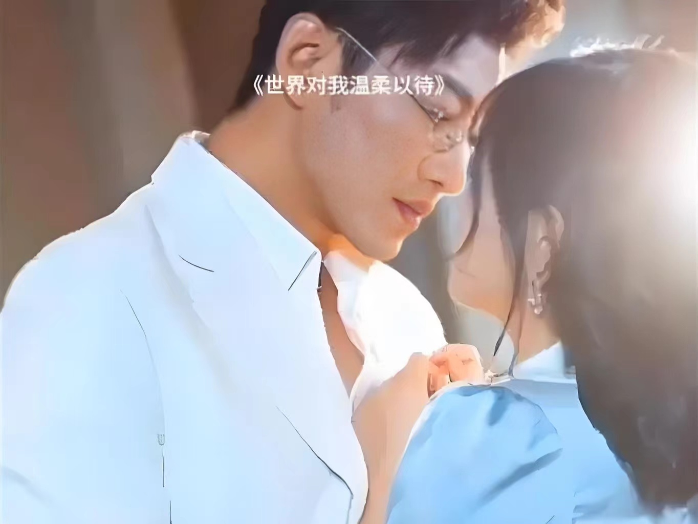 Yu Long, the male god of short dramas, is a legend forged with justice ...