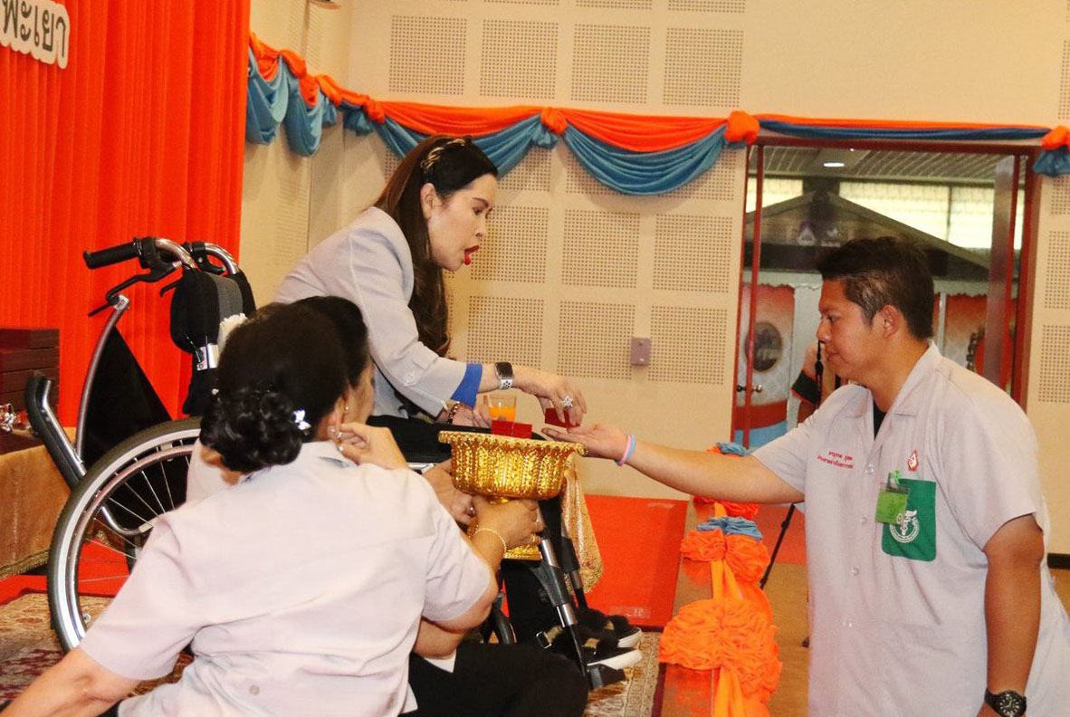 Thai princesses are so cute, the old princess has the cuteness of the ...