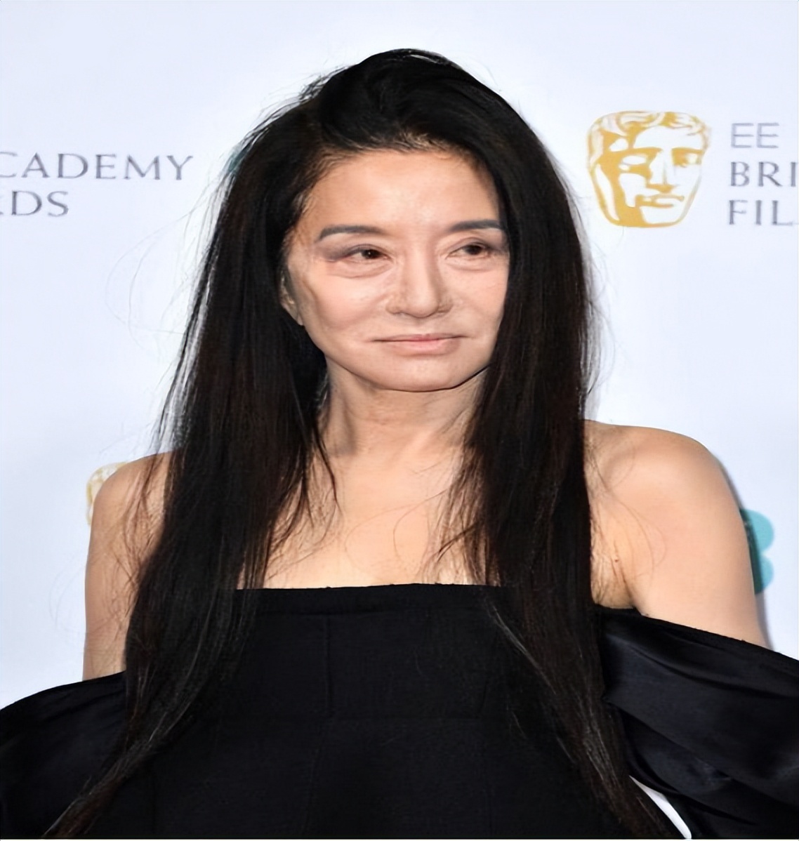 "Fashion Witch" Wang Weiwei: Divorced at the age of 63, fell in love ...
