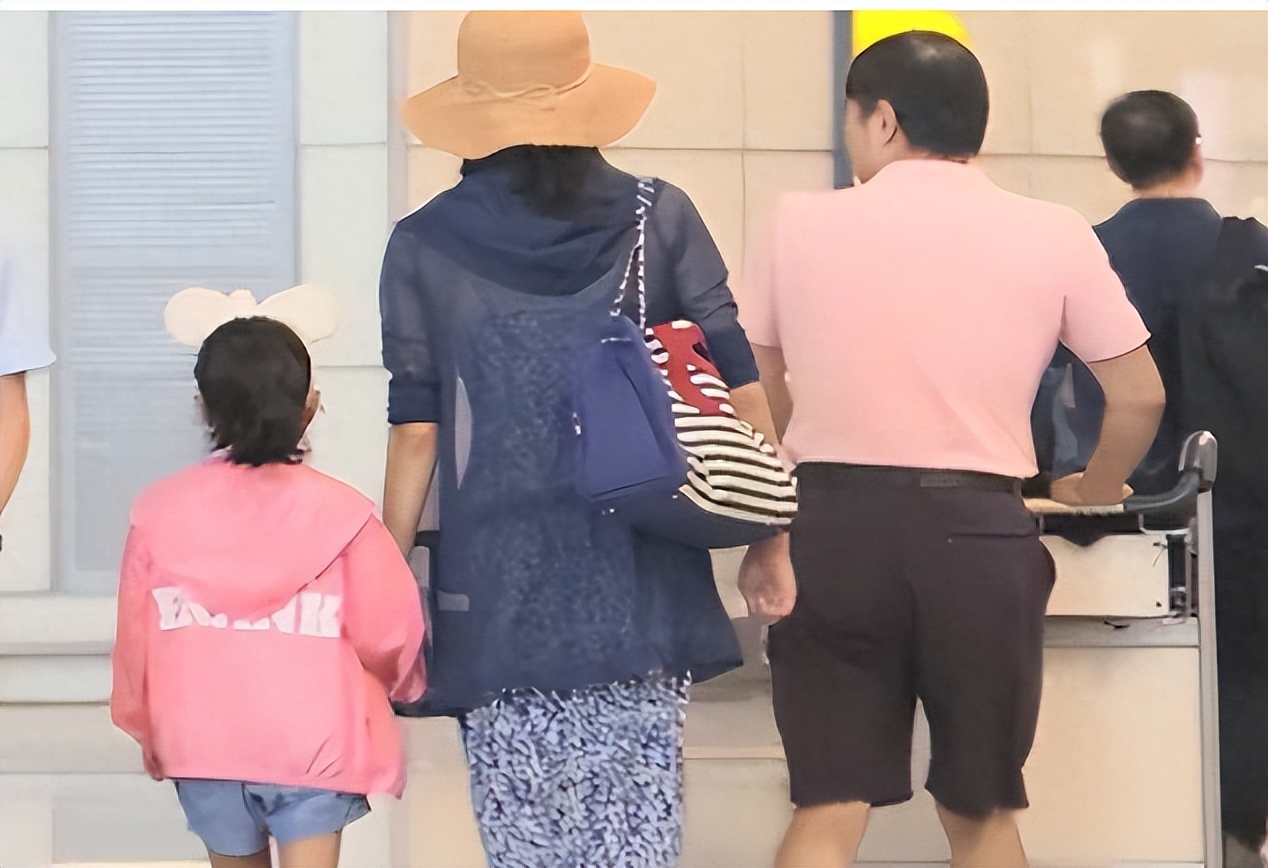 The mysterious husband is finally revealed! She is 18 years older than ...