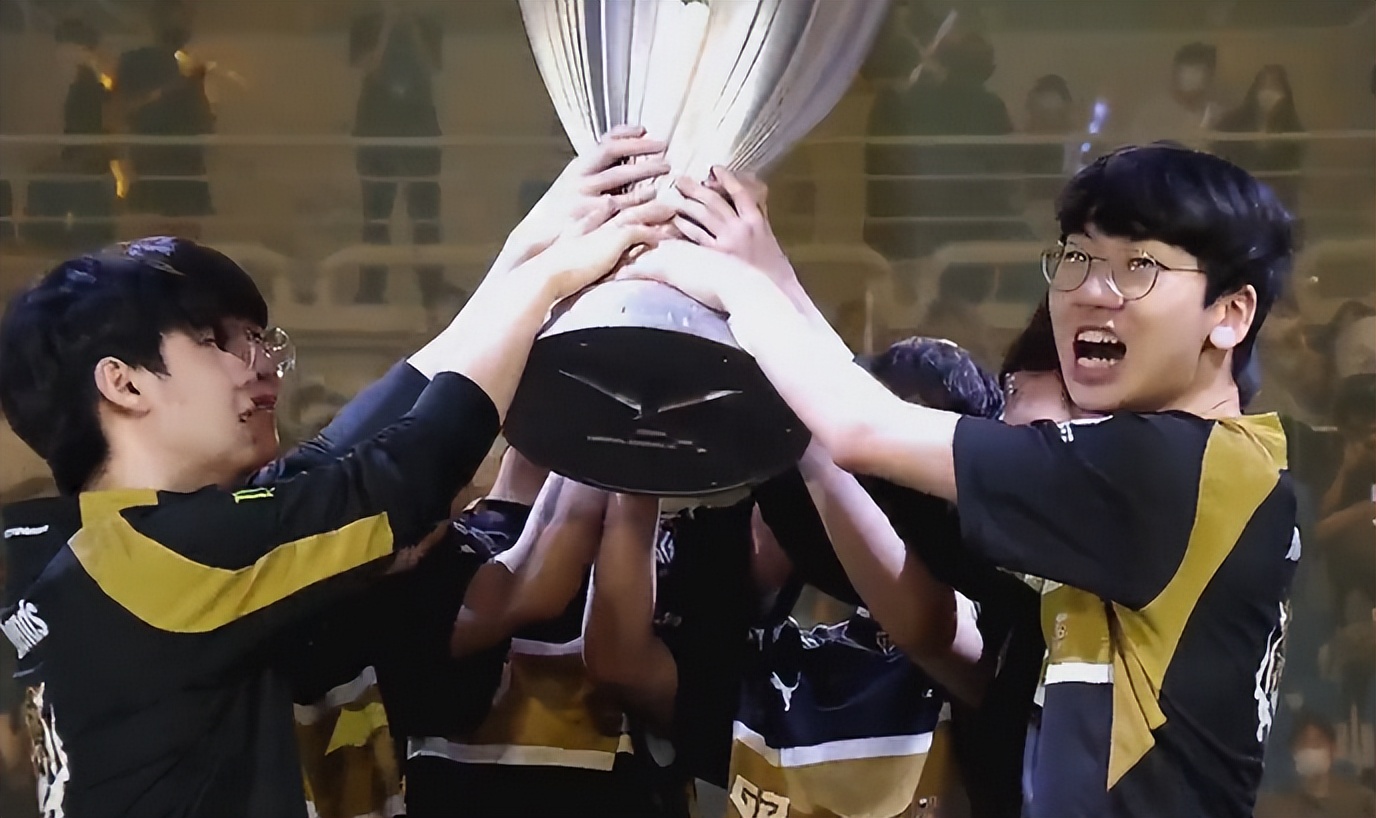 The semi-finals are approaching, GEN was exposed to a fierce training ...