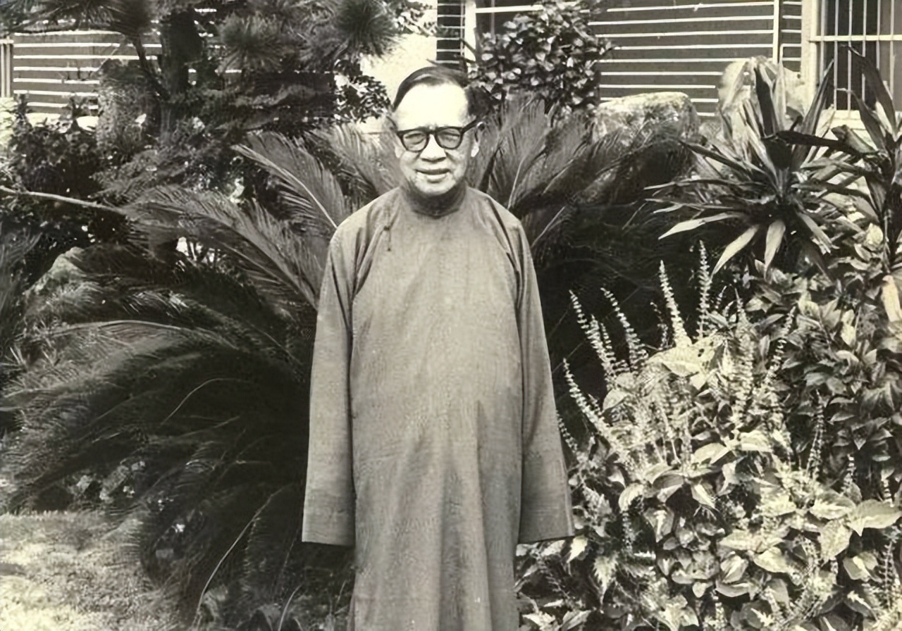 Qian Mu: Traditional Politics in Chinese History - iNEWS