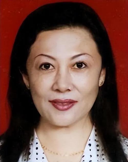 Li Wei, the "public mistress" of a senior official, raked in 200 ...