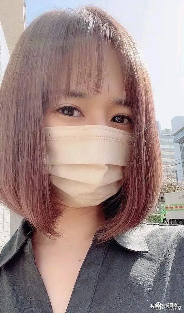 Sola Aoi is in a good mood after getting his hair done, and he is in ...