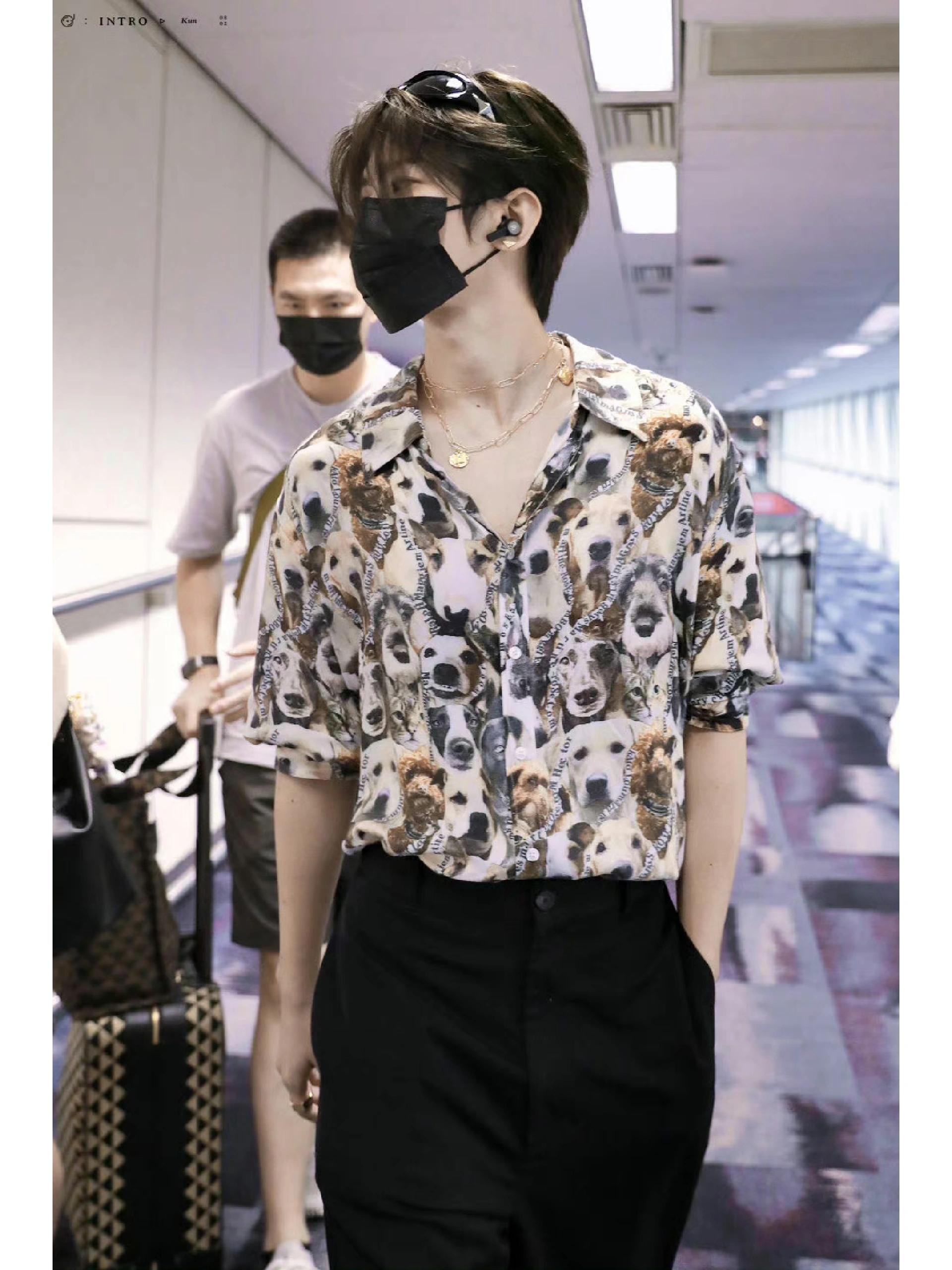 Cai Xukun set off for Thailand to record running men's private clothes ...