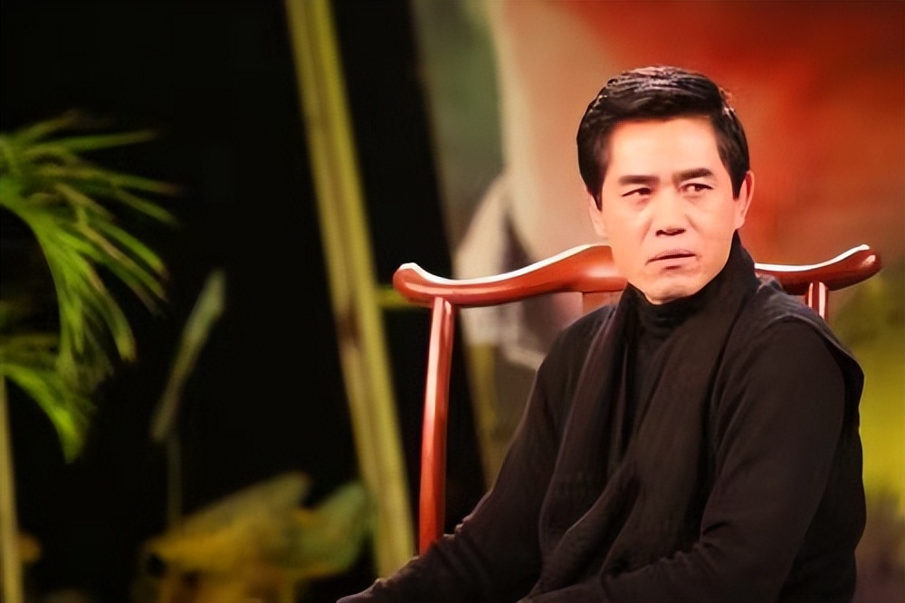 This time, the 67-year-old Chen Baoguo, known as the "play lunatic", made the world look at him ...