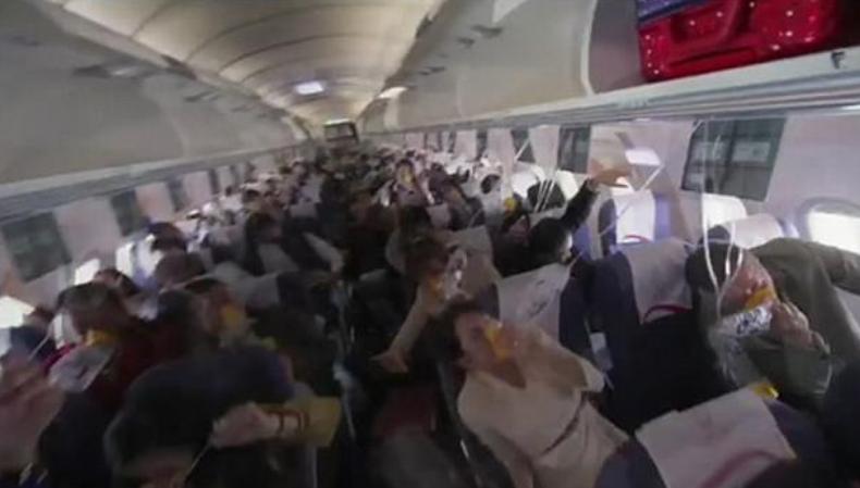 In the Sichuan Airlines 3U8633 accident, the captain Liu Chuanjian ...