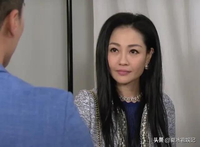 A recent photo of 58-year-old Yang Yumei was exposed, and she met a TVB star in Hong Kong, a ...