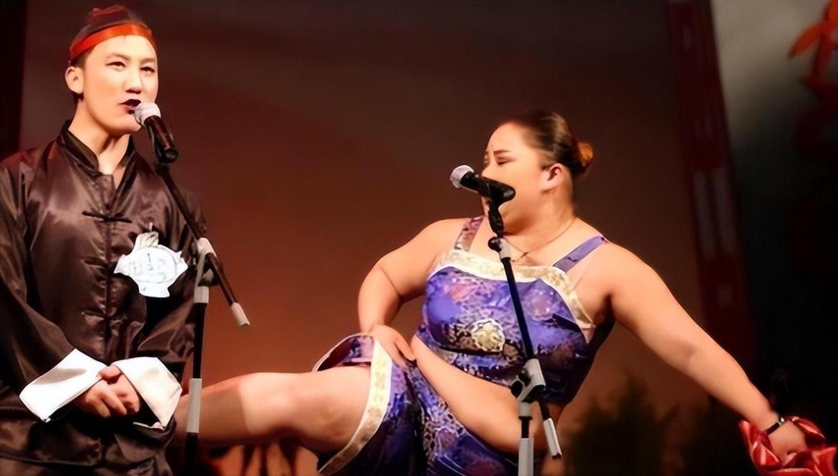 Yang Shulin, who has been waiting for his wife in prison for three years and lives alone with ...