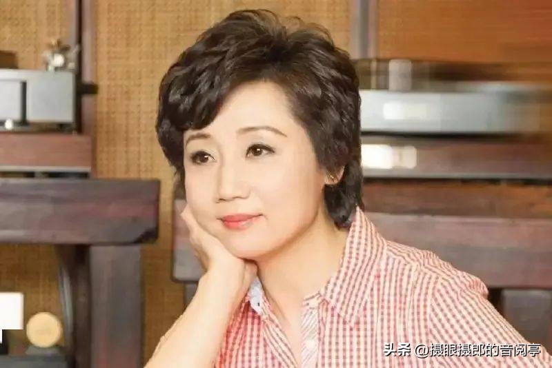 In December 1977, Zheng Shaoqiu and Zhang Delan Cantonese compilation "Lu Xiaofeng" - iMedia