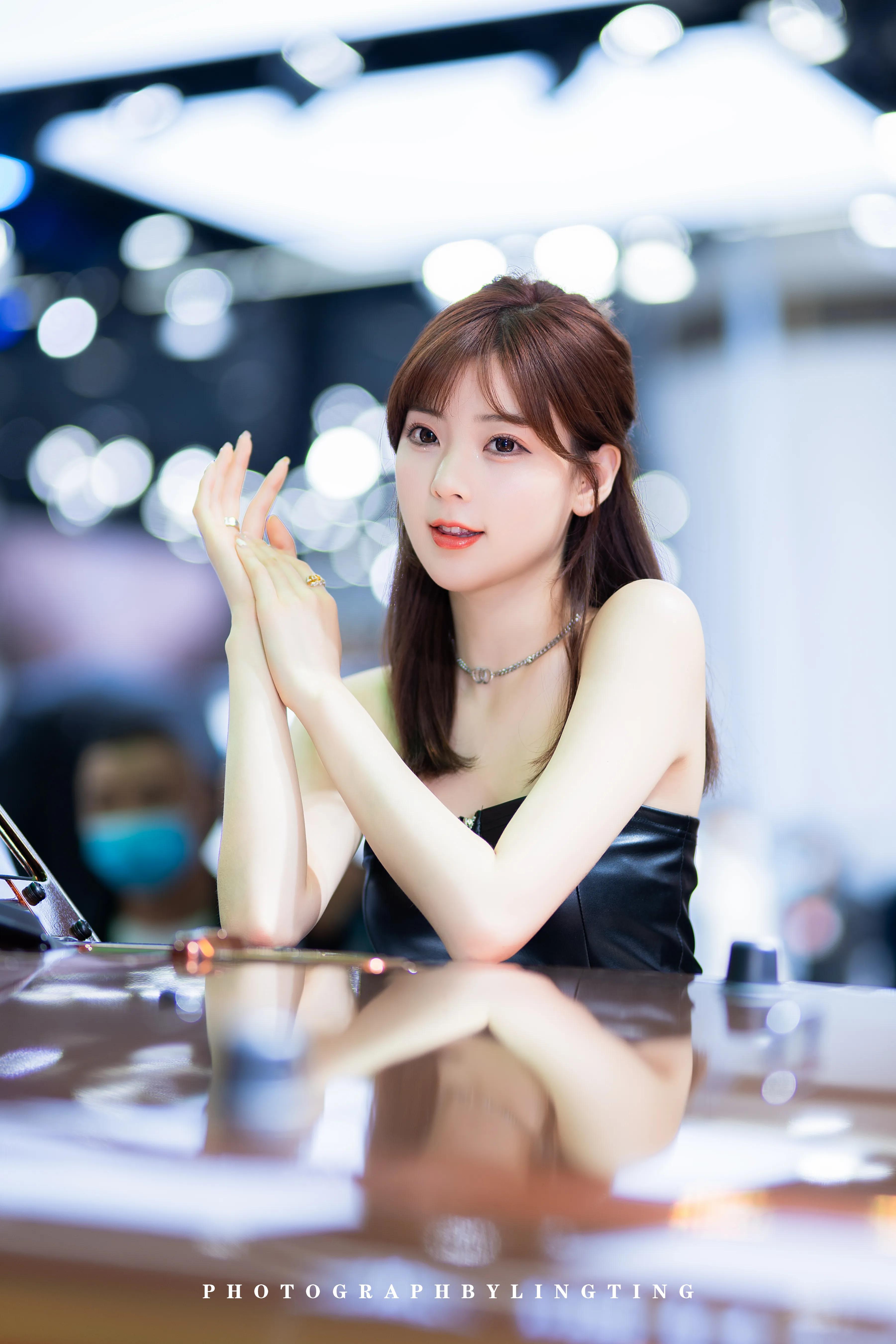 The more beautiful the car model Chun Xiao - iNEWS