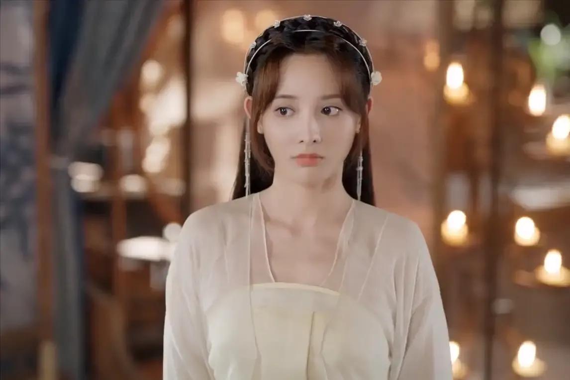 How important is an actress's looks? Just look at Peng Xiaoran and Jia Nai in "The Man in the ...