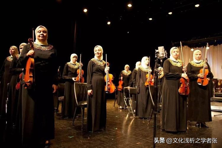 The mysterious rhythm of Egyptian traditional music and the love of the ...