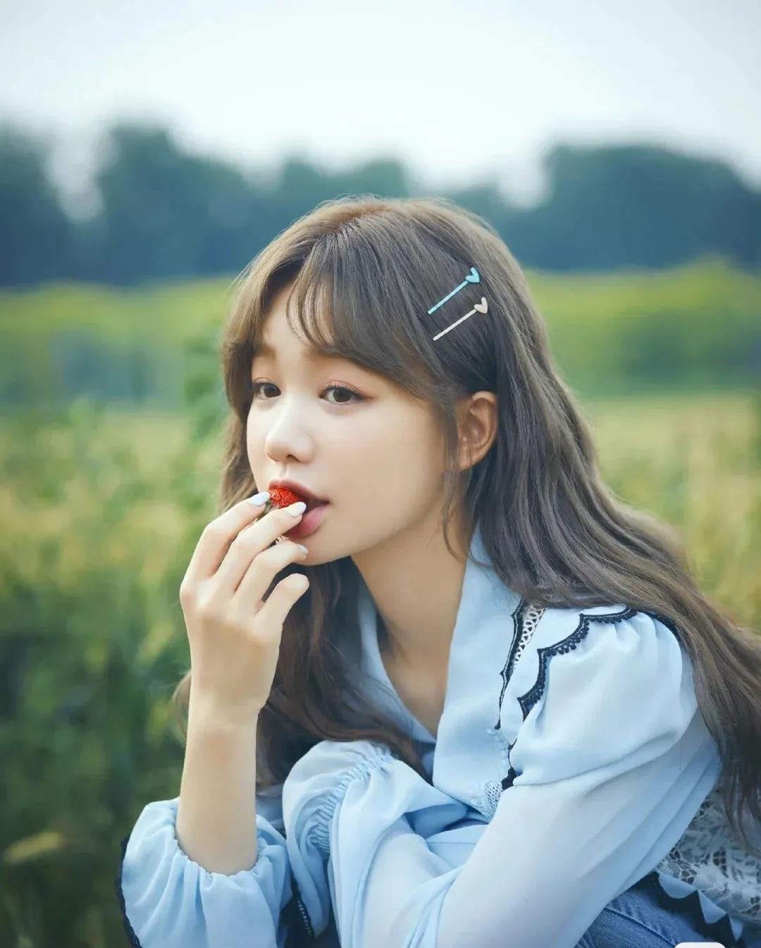 Xu Mengjie's outdoor photo group - iNEWS