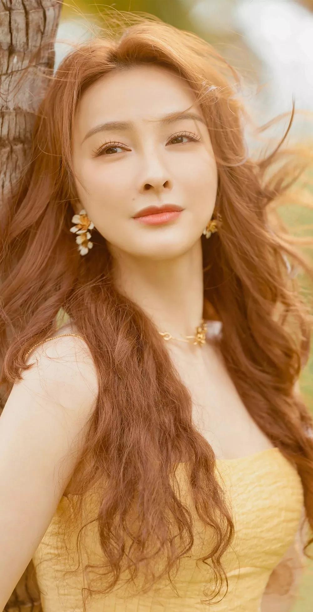 Xin Wu, outdoor - iNEWS