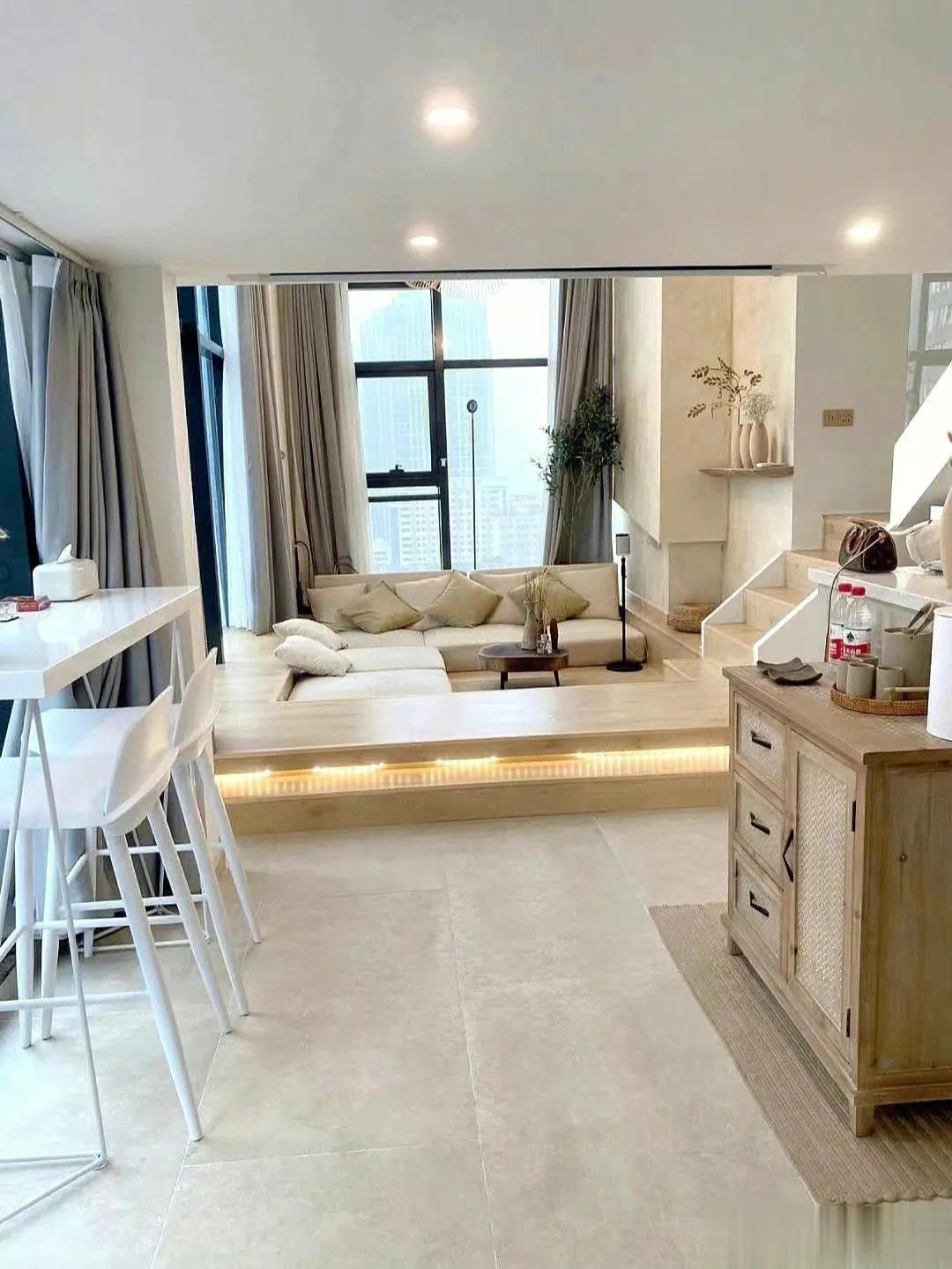 It is also very happy to live in the 41-square-meter loft apartment ...