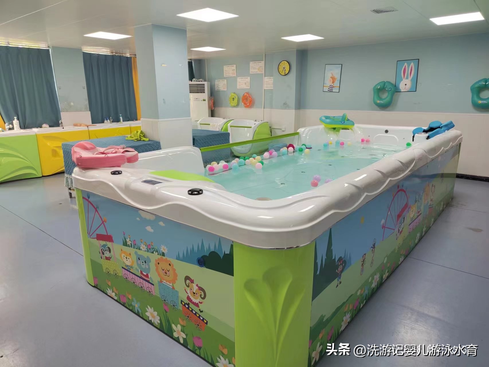 The decoration of the infant swimming pool is more attractive - iMedia