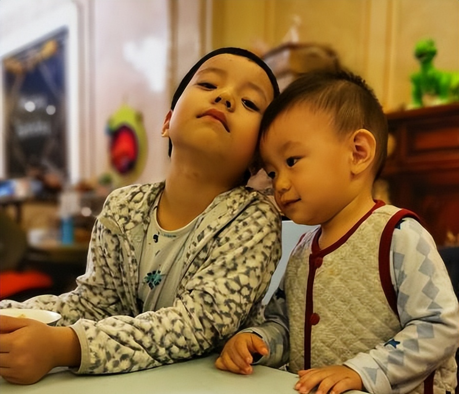 Zhang Xilin's wife, Zhu Min, gave up her career for her husband and ...