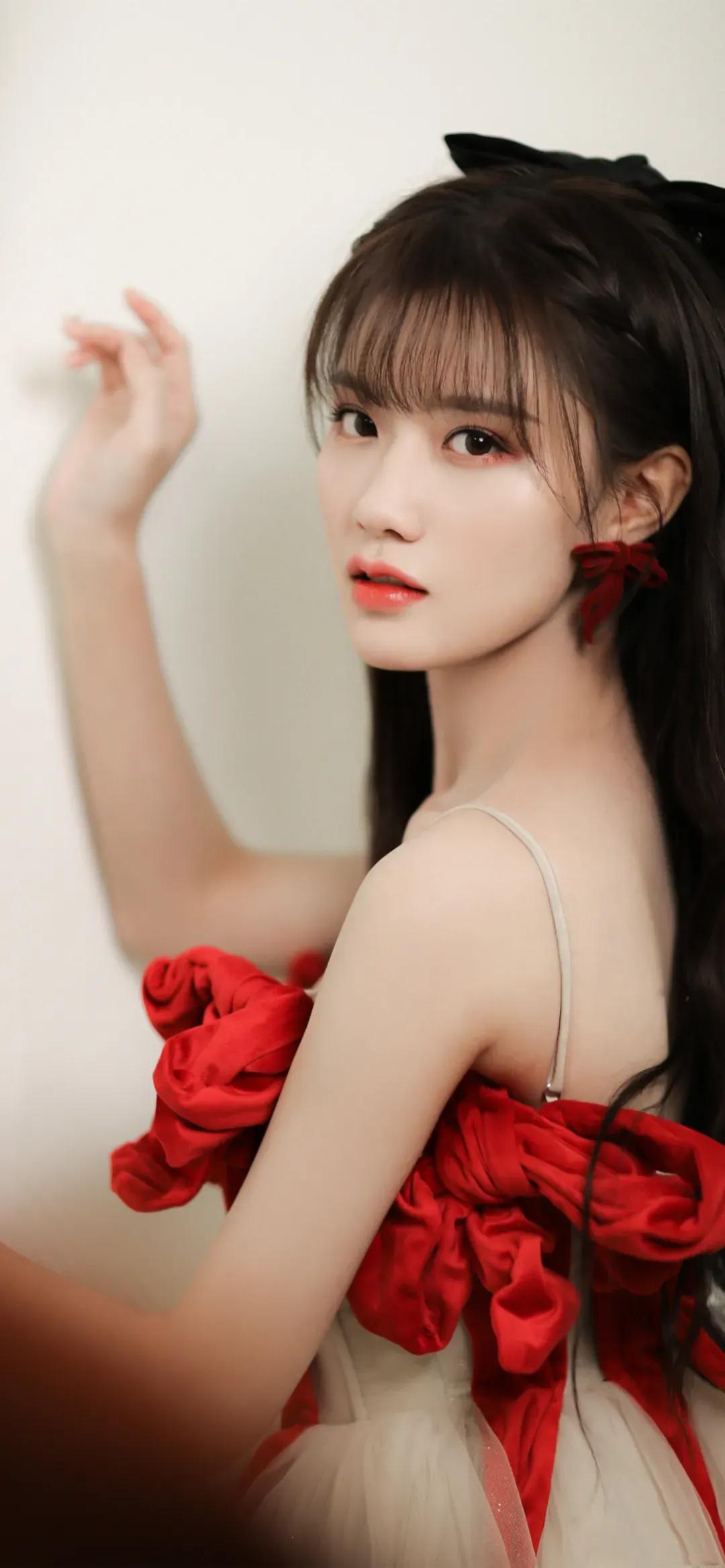 Chen Yihan's beautiful pictures - iNEWS