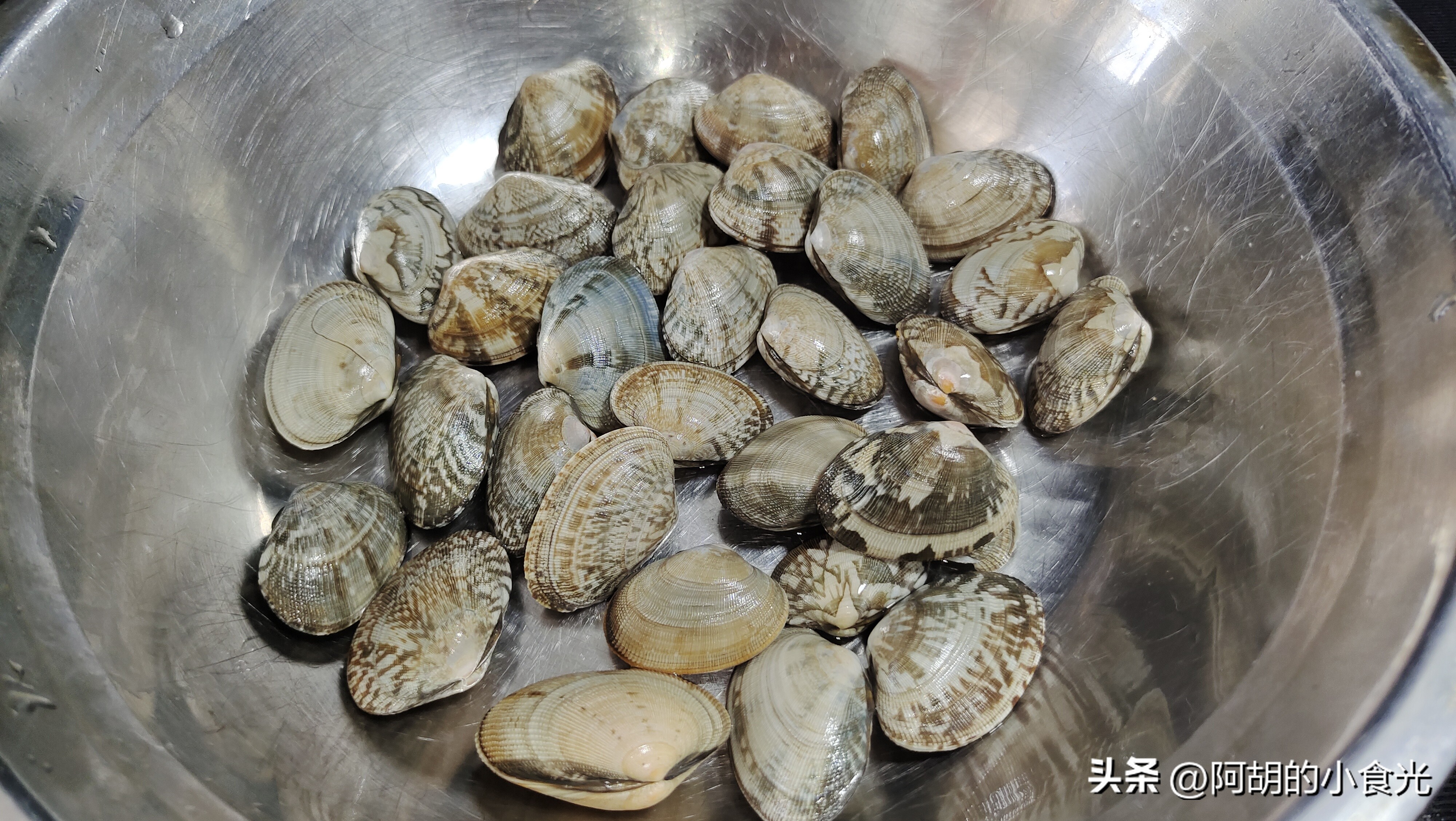 Loofah Clam Omelette Soup: Loofah and it are a perfect match! Simply ...