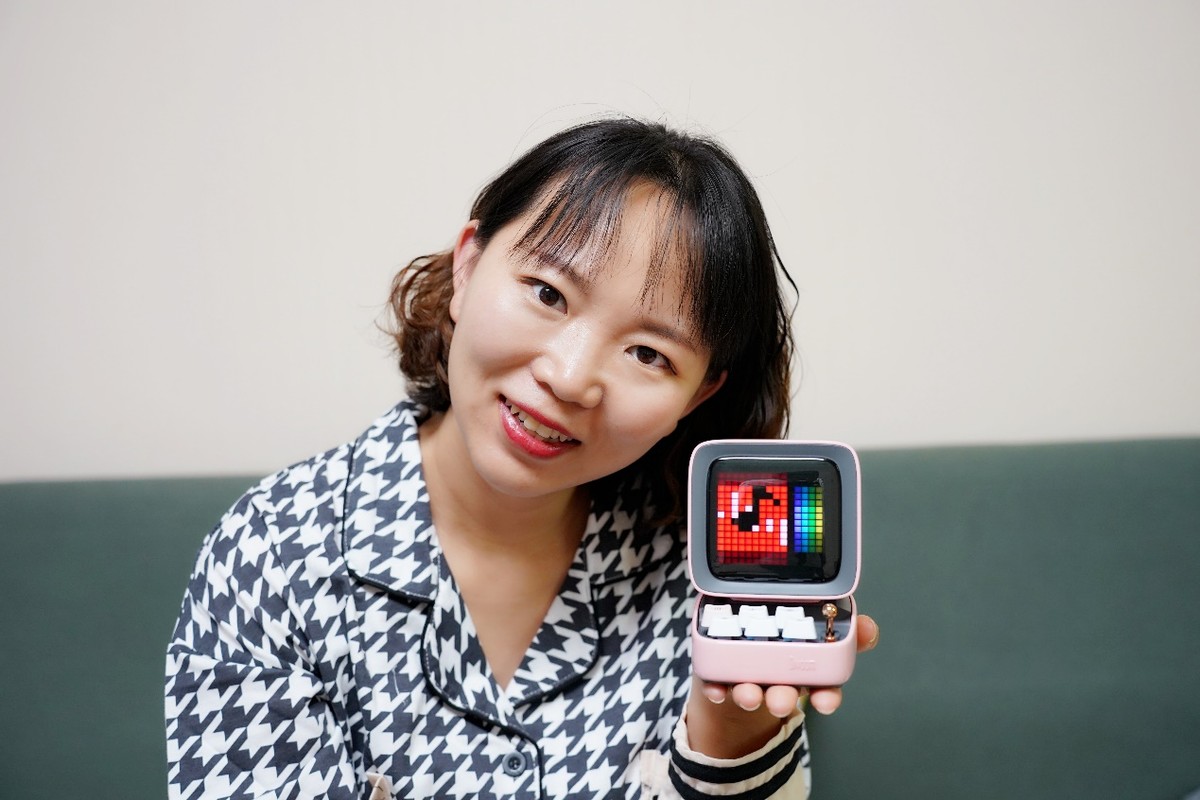 Pixel style + small KTV, Divoom Ditoo-mic pixel karaoke bluetooth ...