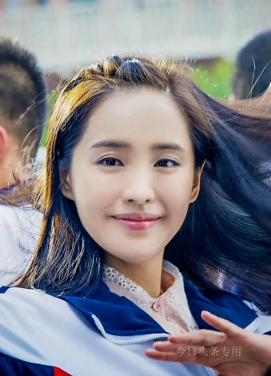 Pure "Qiu Ya" Wang Zhi's sexy swimsuit photos, plump figure, strong ...