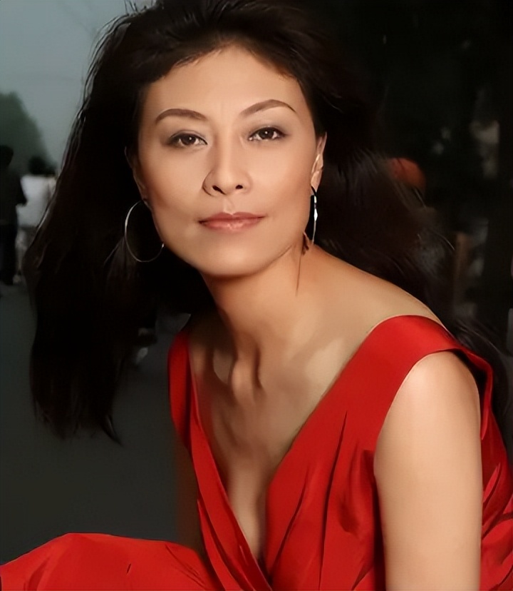 Yue Hong: won the actress at the age of 23, unfortunately married and ...