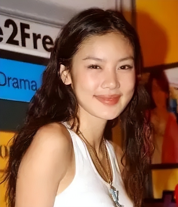 Le Jier spent 700 million yuan in Liming in 4 years, married a "fake ...