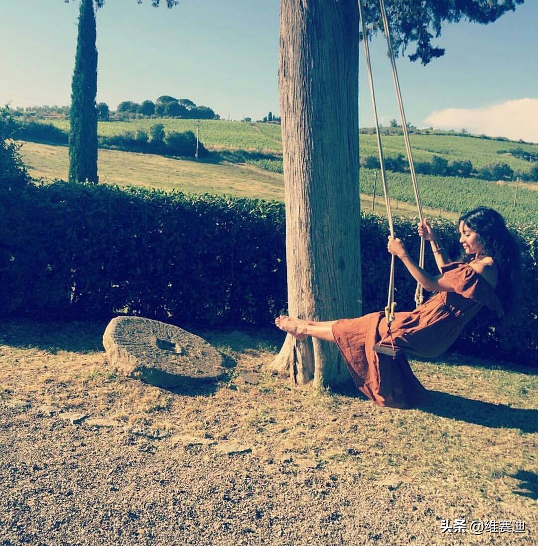 Vanessa Hudgens: Disney's innocent princess is a wild girl - iNEWS