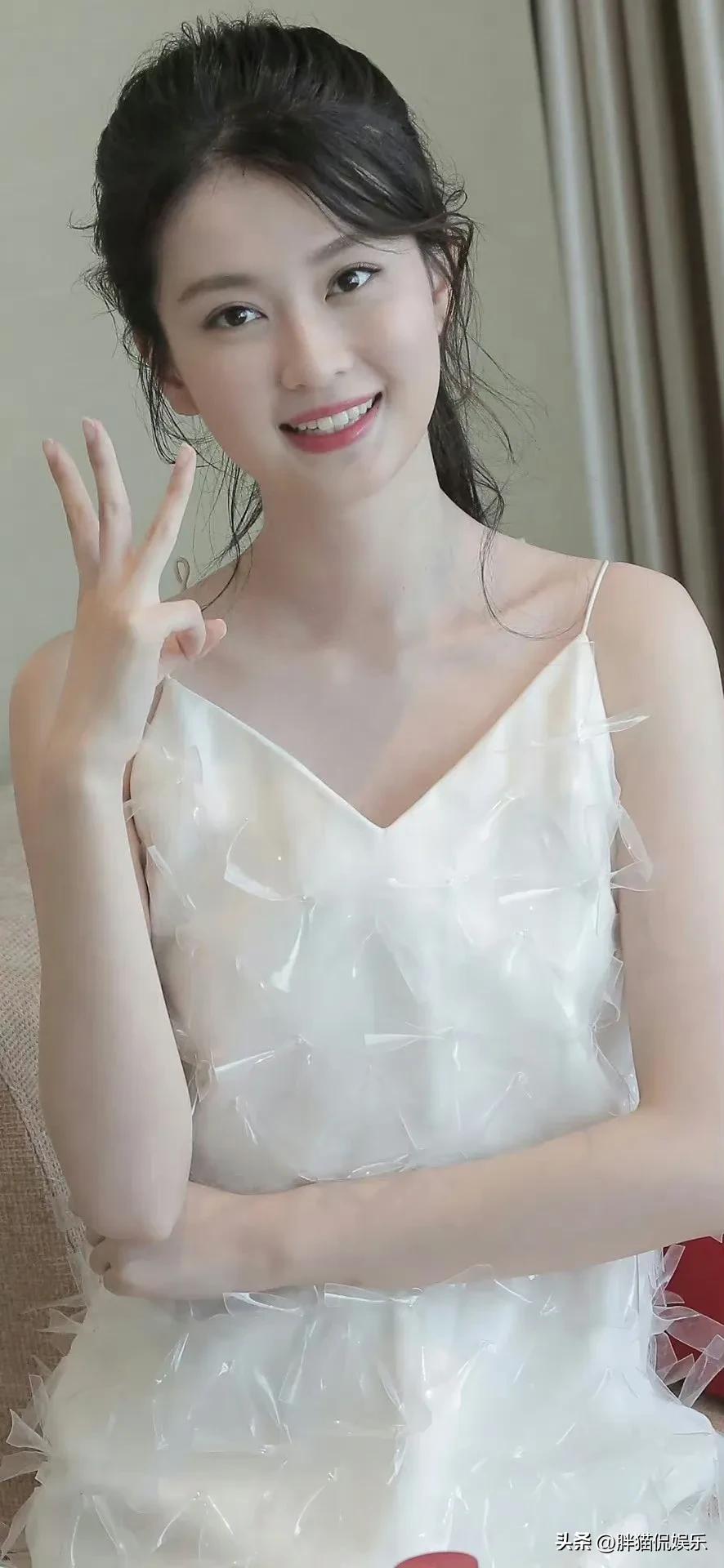 Qiao Xin is becoming more and more feminine and more beautiful - iMedia