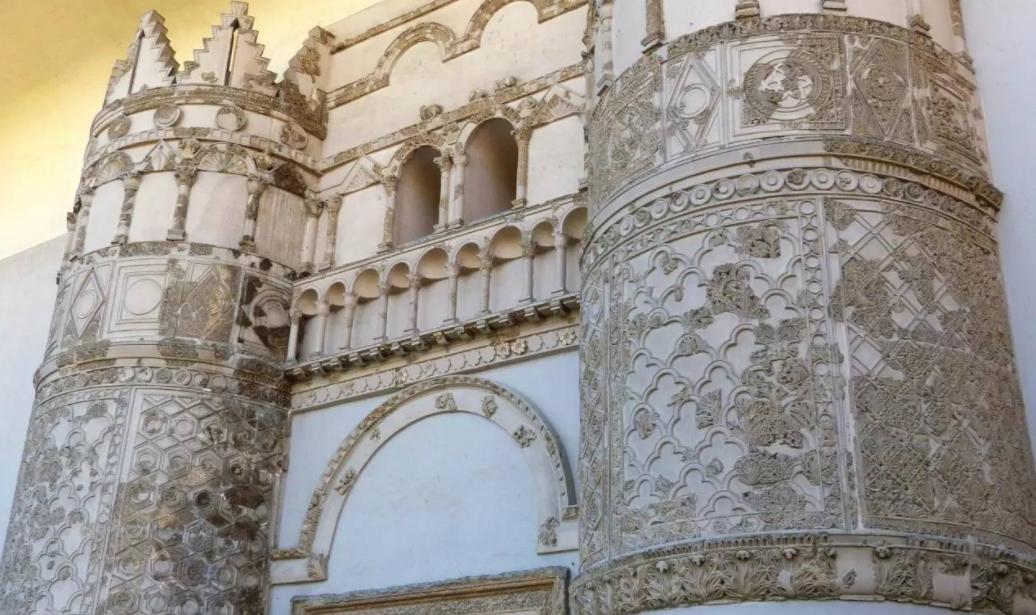 A brief analysis of the Hamdani dynasty, the origin of institution and ...