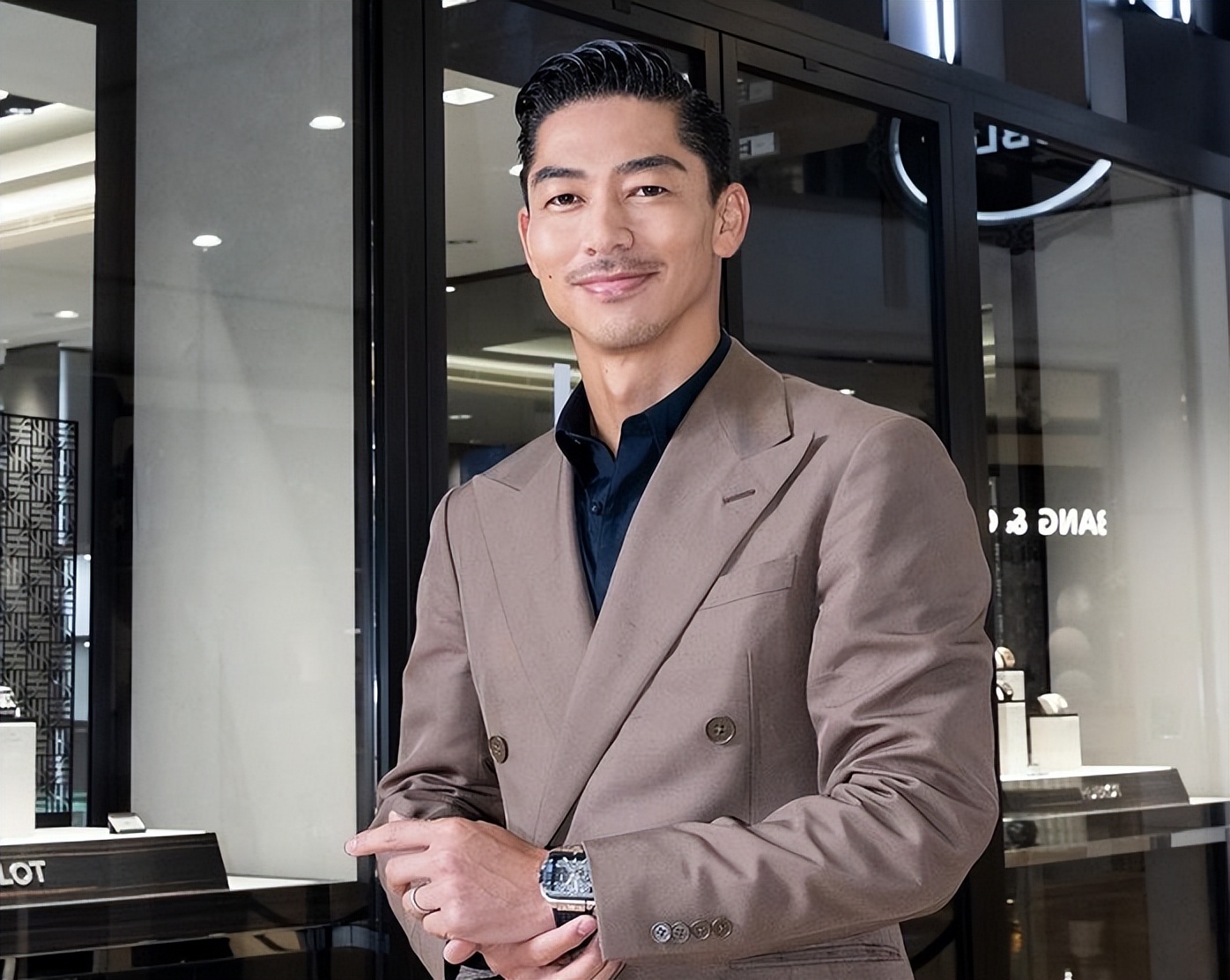 Lin Chiling gave up being a Japanese housewife and brought her husband ...