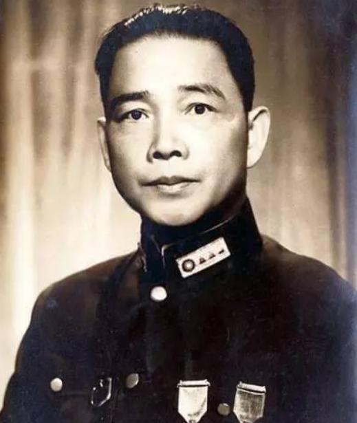 Zhang Fakui became an army commander at the age of 30, and there are 5 ...