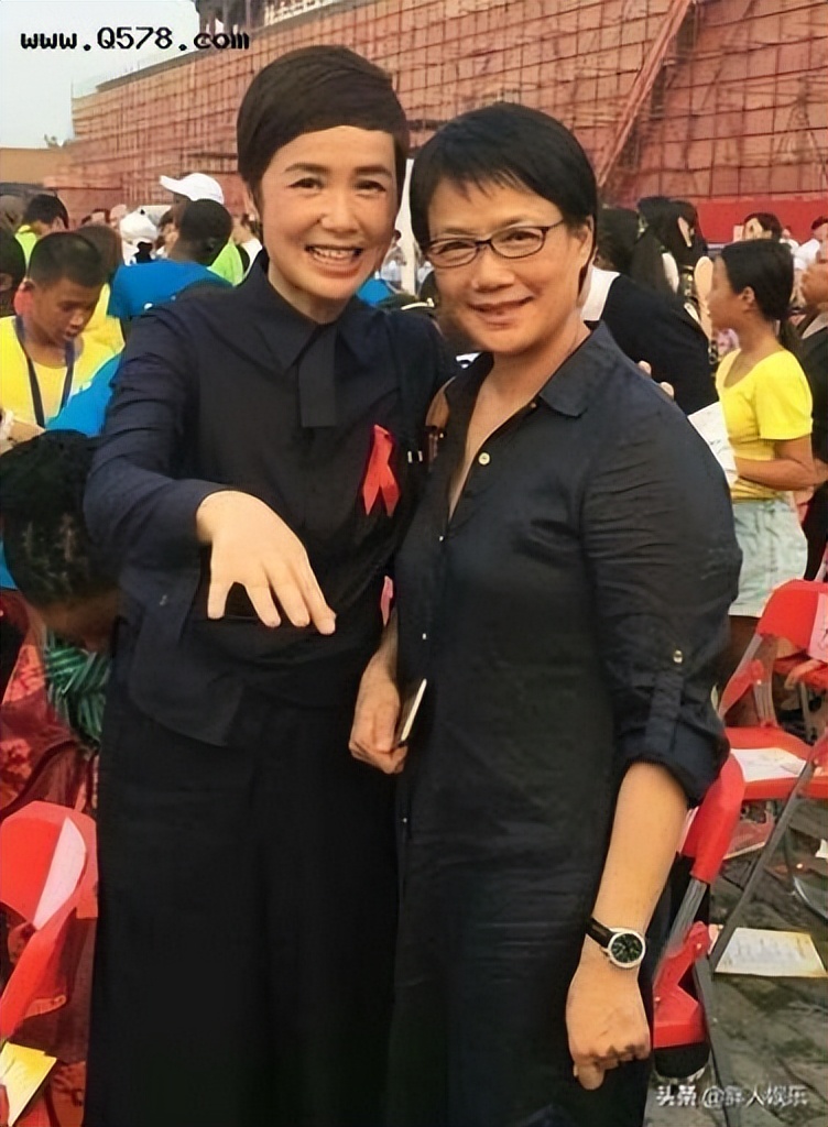 "The daughter of the Beijing circle" Ma Sichun: Ou Hao held hands with ...