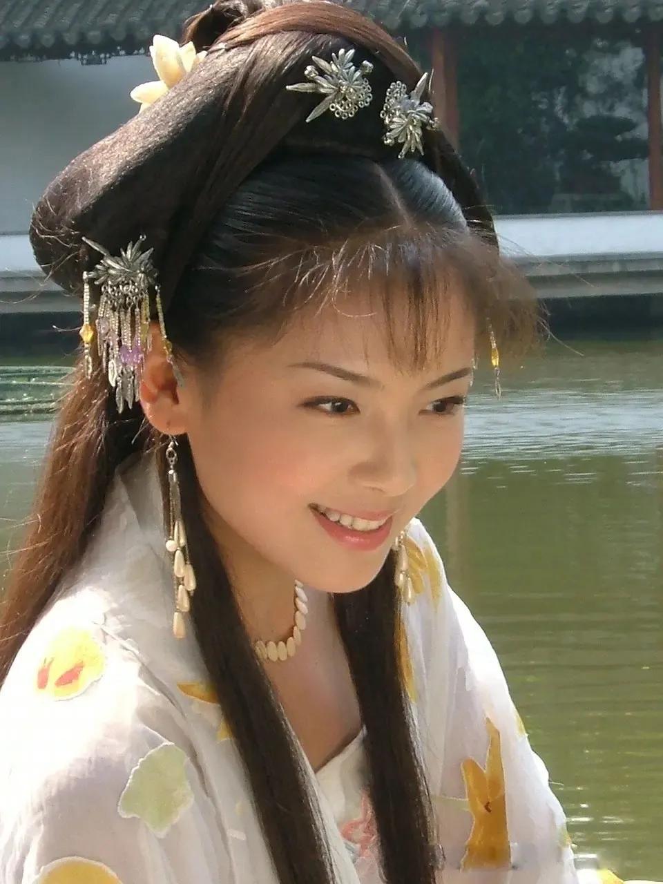 Among the 8 female stars who have played Bai Suzhen, which one do you ...