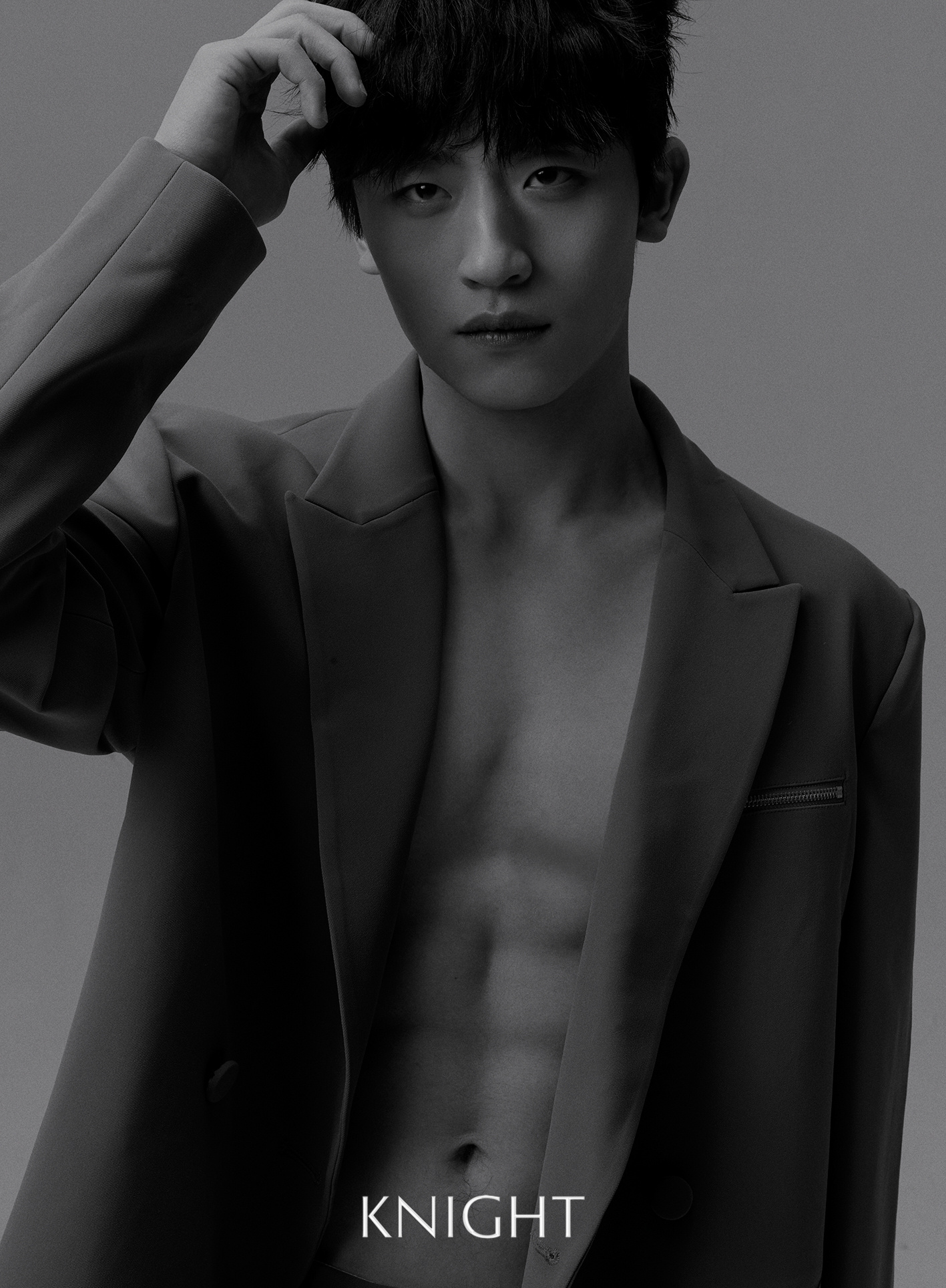 Zhou Nan in [Human World], his off-screen image contrasts greatly, he looks thin in clothes and ...