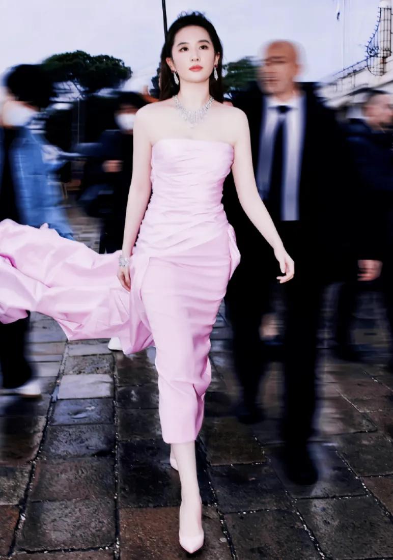 Immortal sister Liu Yifei wins again! ! - iMedia