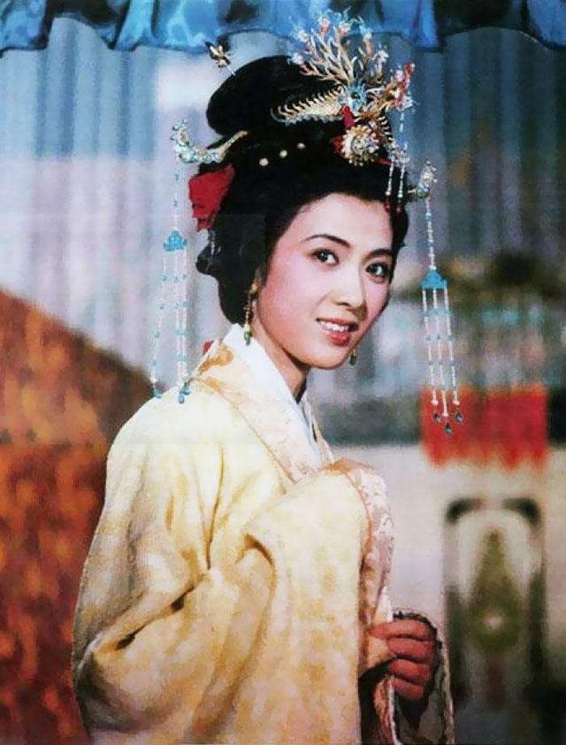 The famous actress Gong Xue in the 1980s ruined her acting career ...