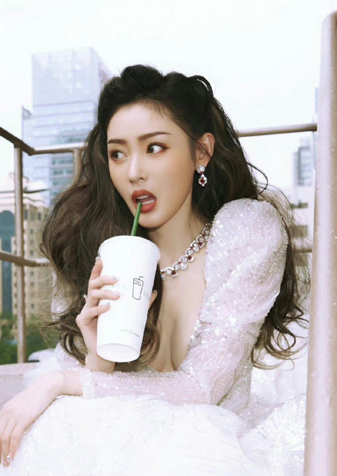 Zhang Tian loves white - iMedia