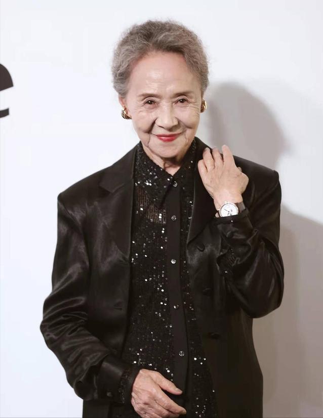 Wu Yanshu: After becoming a filmmaker at the age of 84, after sending ...