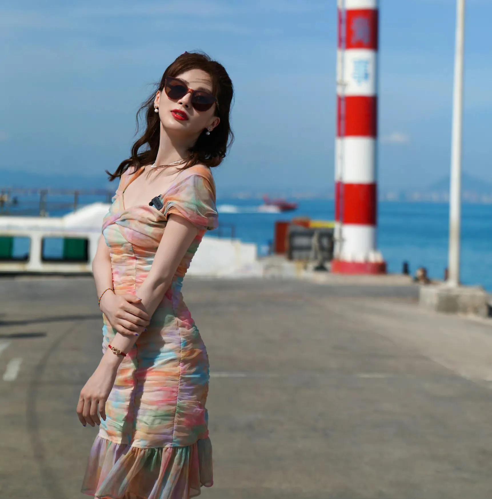 Beautiful actress Lu Chen - iMedia