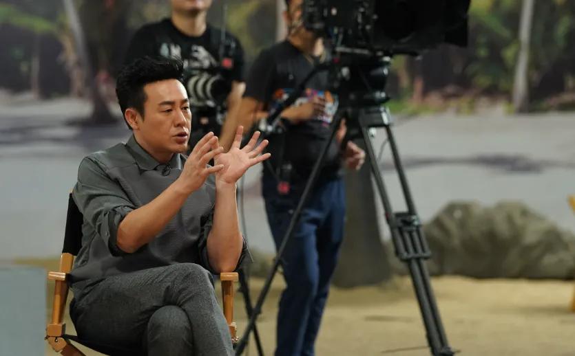 Zhu Yilong and Zhang Songwen are in the same frame at the Beijing Film ...